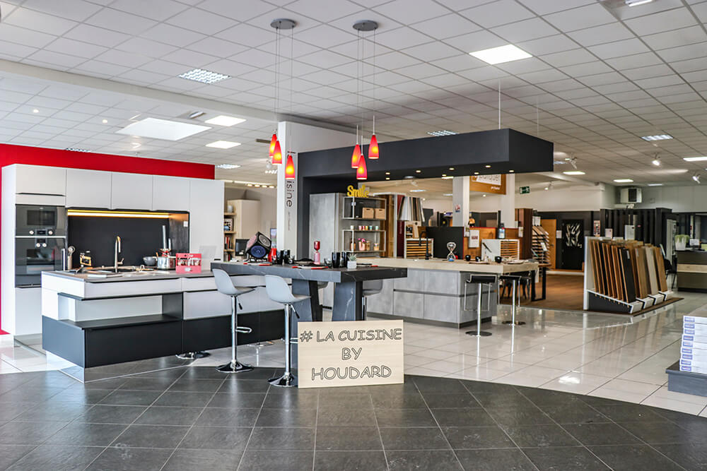 Houdard offre toujours plus de services à ses clients - Allures ...